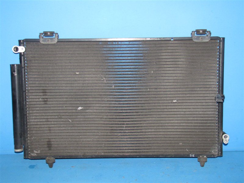 Радиатор кондиционера Toyota Corolla Runx кузов NZE121 двигатель 1NZ ...