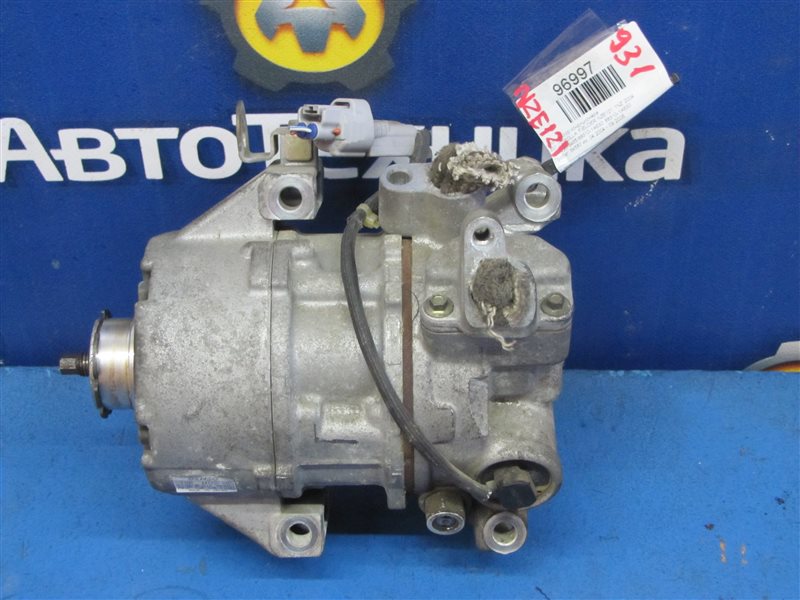 Компрессор кондиционера Toyota Corolla Fielder кузов NZE121G двигатель ...